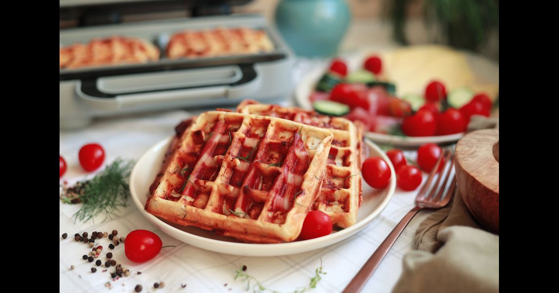 Rețetă vafe sărate cu cartofi, brânză și bacon la Aparatul de Gofre ...
