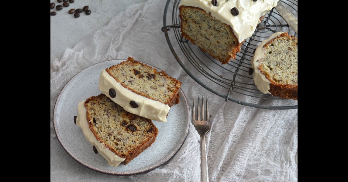 Rețetă chec cu banane și glazură de cafea preparată la espressorul ...